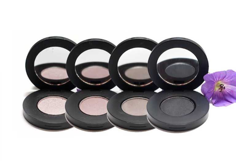 Batty’s Bath Eyeshadow Kit Review